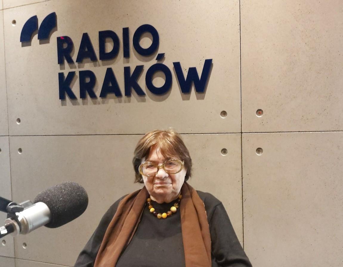 "Dlaczego człowiek kłamie, historia kłamie ? - pyta w swoich filmach ...