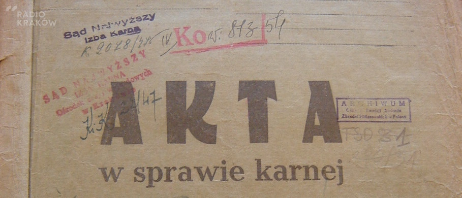 Z obowiązku, na rozkaz, pod wpływem strachu, pod groźbą kary ... wieś ...