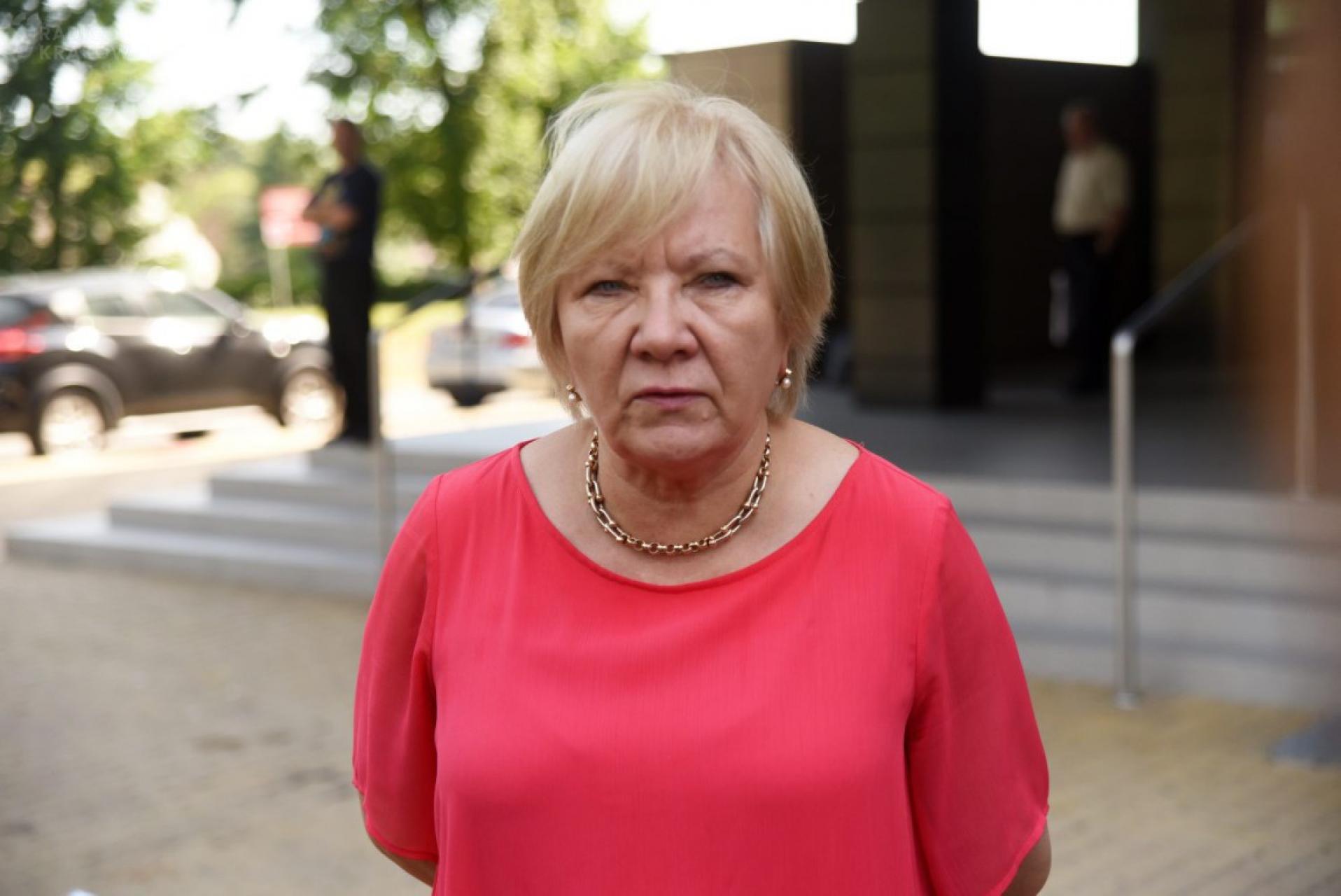 Dr Anna Prokop-Staszecka: Z powodu niezaszczepionych poszkodowani są ...