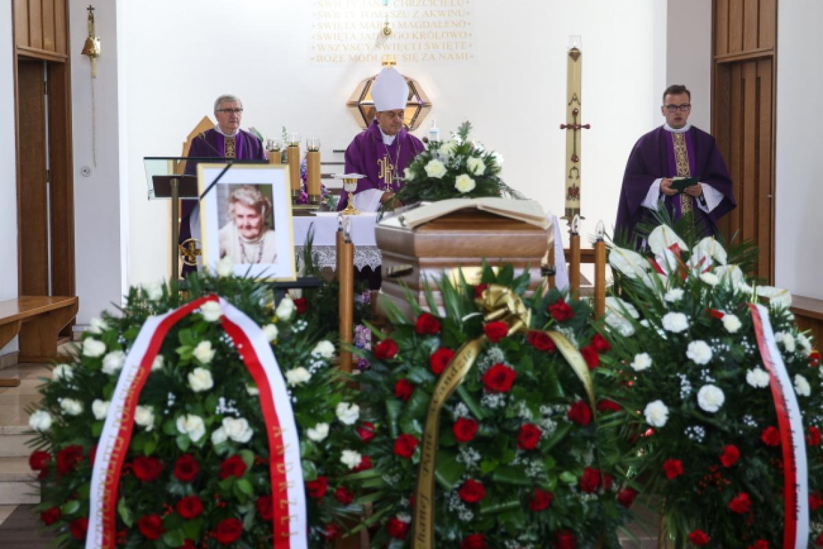 W Krakowie odbył się pogrzeb najstarszej Polki Wandy Szajowskiej W Krakowie odbył się pogrzeb najstarszej Polki Wandy Szajowskiej