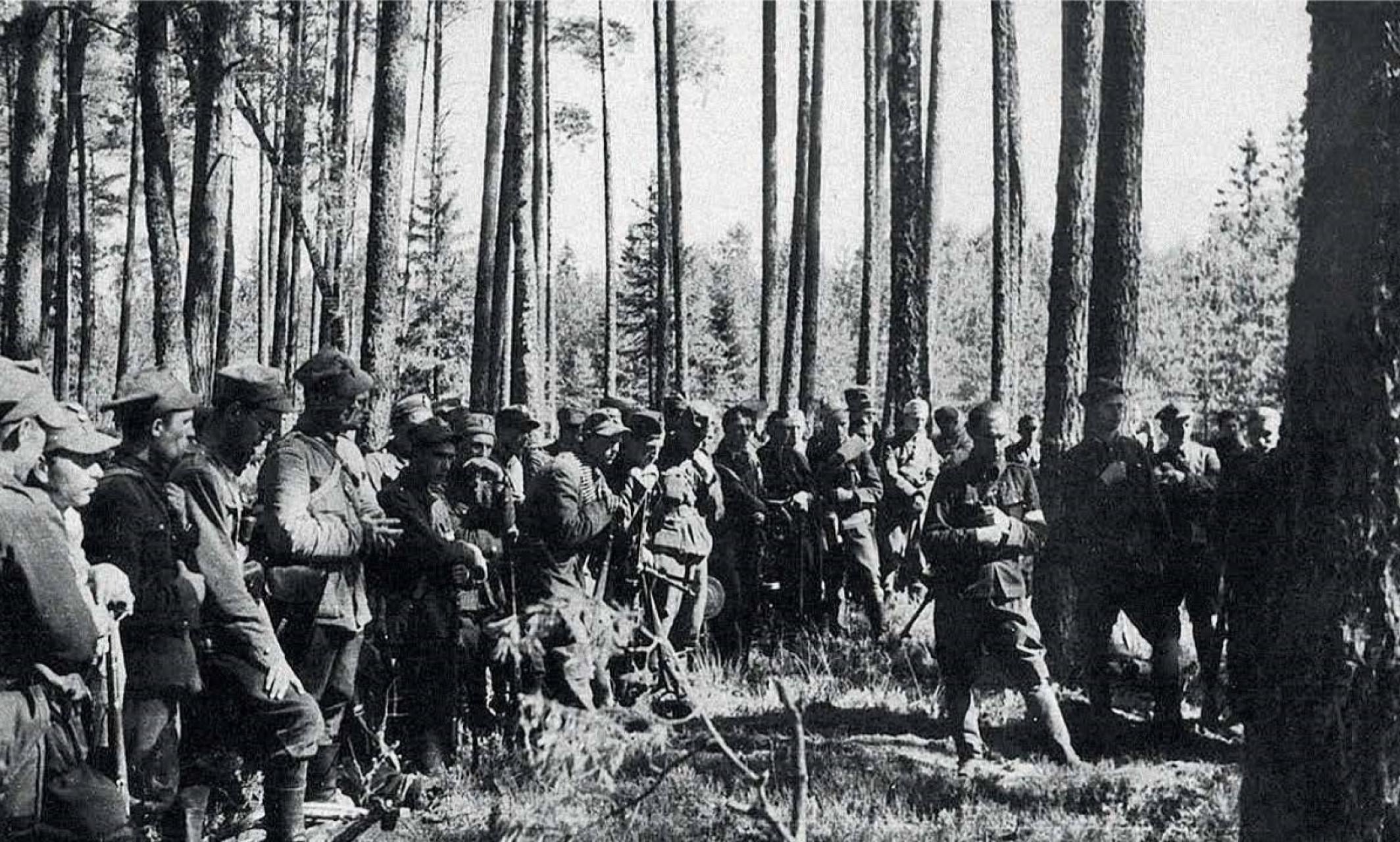 "Rozwiązuję szeregi Armii Krajowej ..."