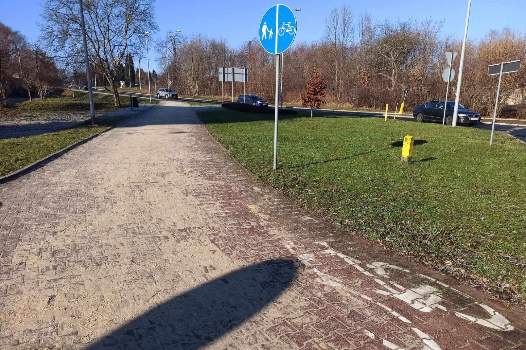 Trzebinia: powstaje nowa ściżka pieszo-rowera nad zalew Chechło