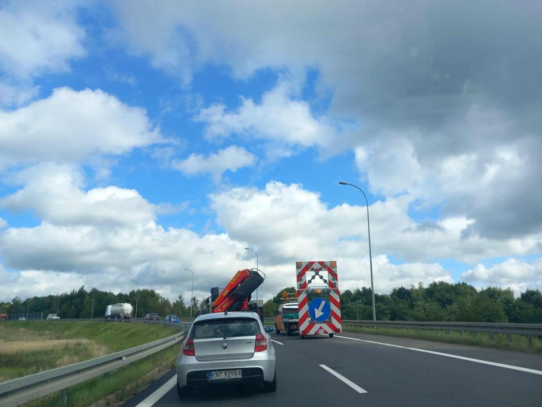 Tragiczny wypadek na autostradzie A4 w Krakowie. Nie żyje motocyklista